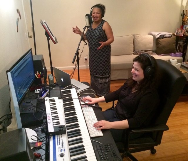 האישה הראשונה, אבל לא האחרונה: ראיון עם נמי מלומד - KZradio רדיו הקצה